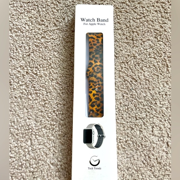 Tech Trendz | Accessories | Nwt Cheetah Print Apple Watch Band | Poshmark